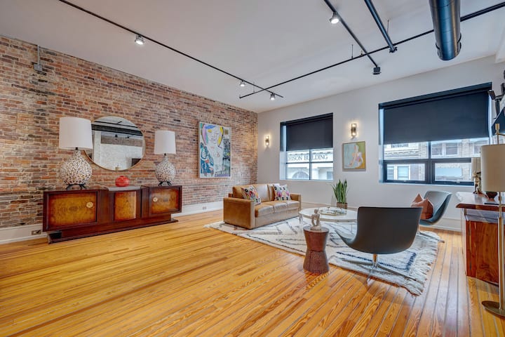 Luxe 220, Unit 1 - City View Suite - Wilmington, NC