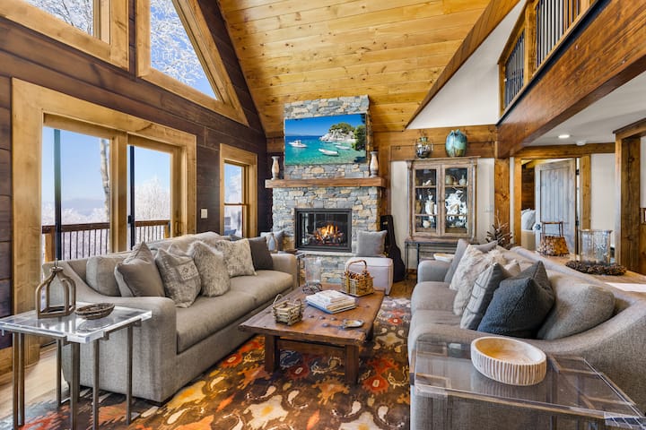 Pet-friendly 5br Home W/ Hot Tub, Game Room, Views - Banner Elk, NC