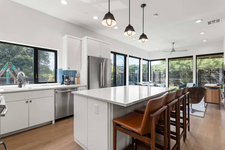 3 Br | Walkable Bouldin | Office | Sundeck W/view - Austin, TX