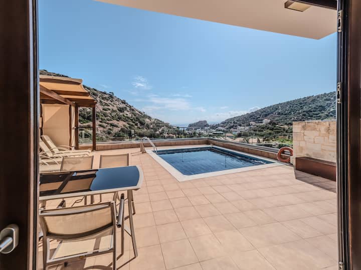 Paris Villa In Palaiokastro Near Beach And Taverns - 크레타