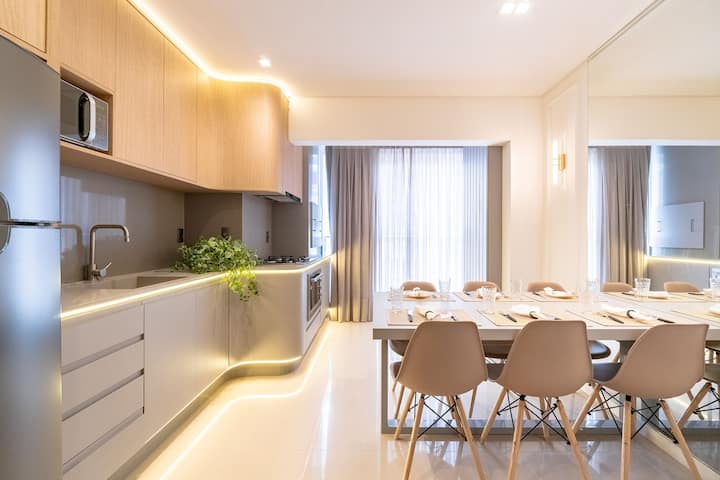 Achei Itapema • Elegante Ap C/ Vista Do Mar 2dorm - Itapema