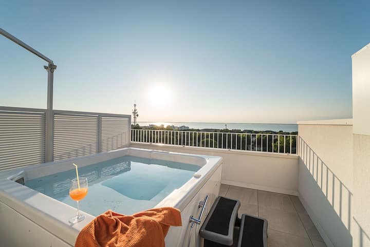 Appartement éLégant Avec Vue Imprenable Et Jacuzzi - Lignano Sabbiadoro