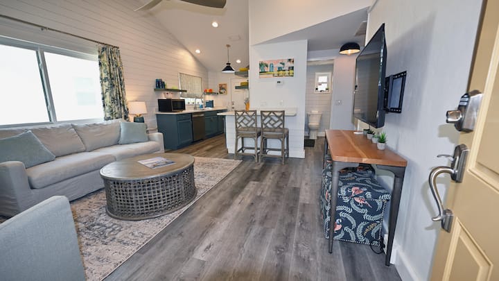Cottage With Beach Access - Navarre, FL