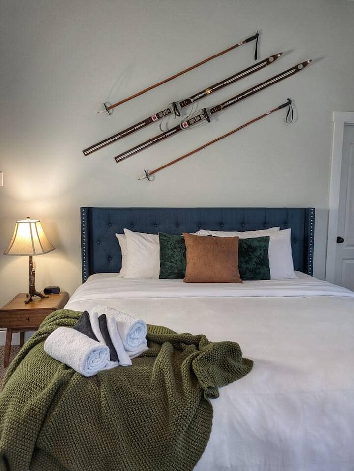 Penthouse Mountain Views W/sauna - Radium Hot Springs