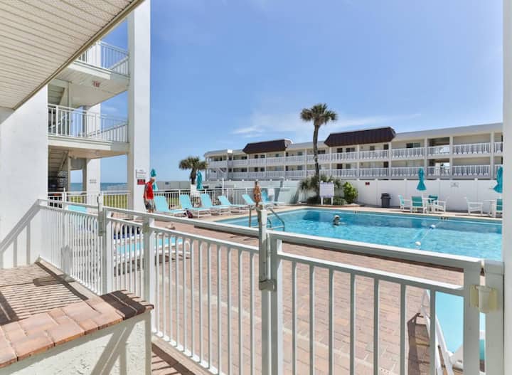 Pool View Studio Suite #109 - New Smyrna Beach, FL
