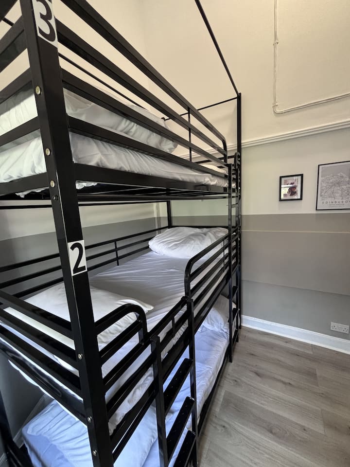 Female Dorm - Haymarket Central - Edinburgh