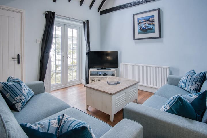 Stable Cottage - 1 Bedroom Cottage - Penally - Tenby