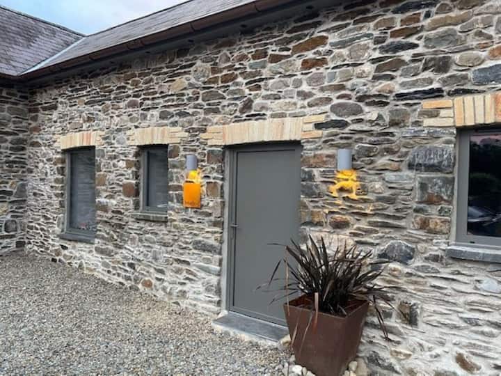 Beudy At Pentrecelyn - Beautful Barn With Hot Tub - Carmarthen