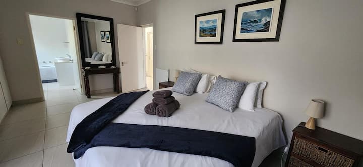Vues Sur Les Montagnes Et Brise Marine Dans Une Ch - Kleinmond