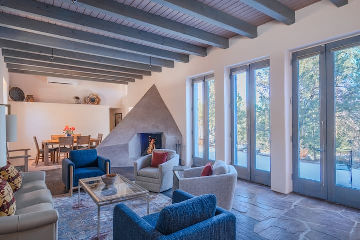 Casa De Suenos - Fireplaces, Roof Deck - Santa Fe