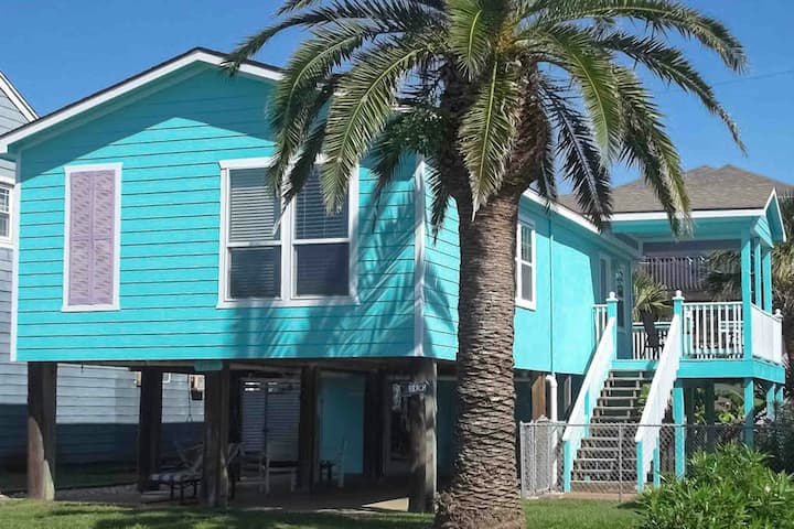 2 Br Home With Enclosed Yard & Steps To Beach - Palm Beach, TX