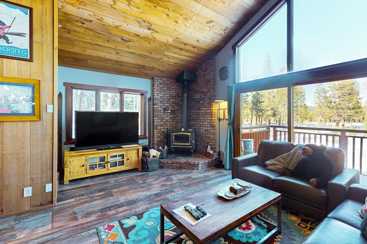 3br Condo With Fireplace, Pool Access, & Wifi - Mammoth Mountain, CA