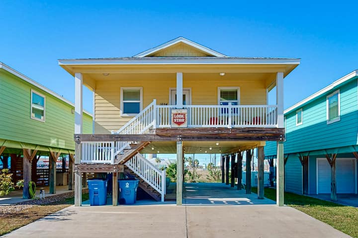 3 Br Home With Outdoor Hangout & Close To Beach - Port Aransas, TX