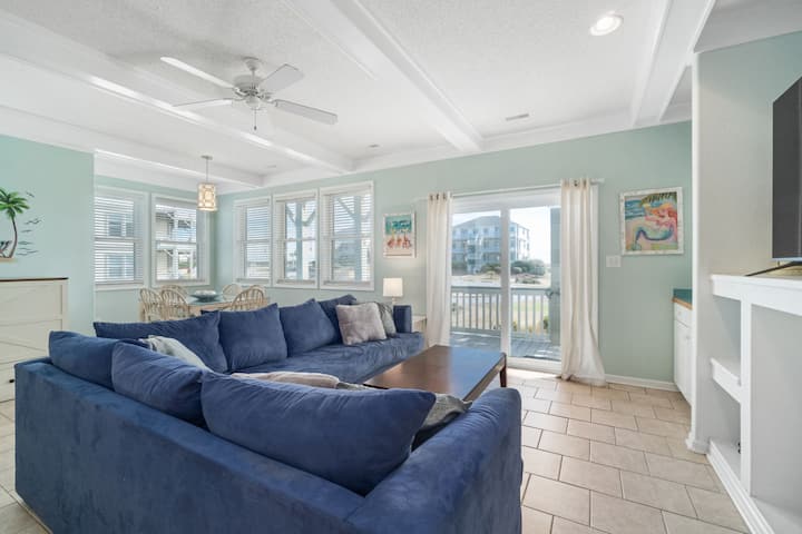 Beachside Condo~pool~steps To Beach~family Fun! - Emerald Isle, NC