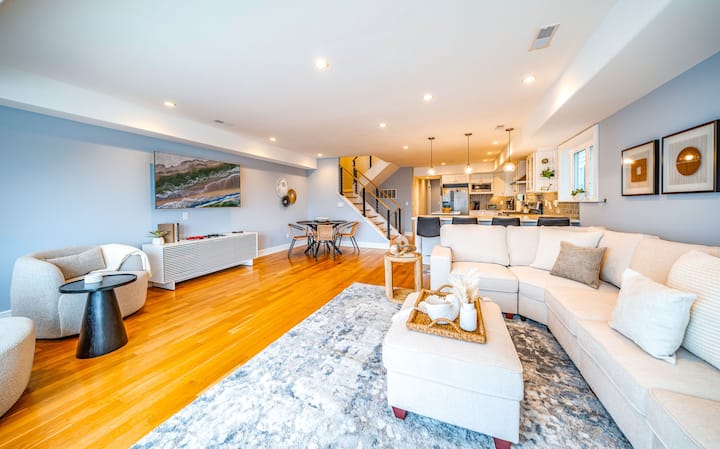 Bayfront 5-bedroom, 5-bath Home W/ Modern Comfort - Ocean City, NJ