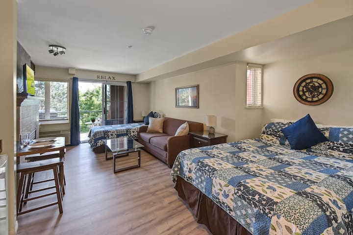 Zen Studio Condo With Golf Course View- 205b - Kelowna