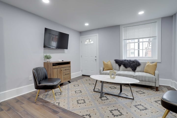 Sojourn Gorgeous & Grand On 19th 2 Br 2 Ba - Bethesda, MD