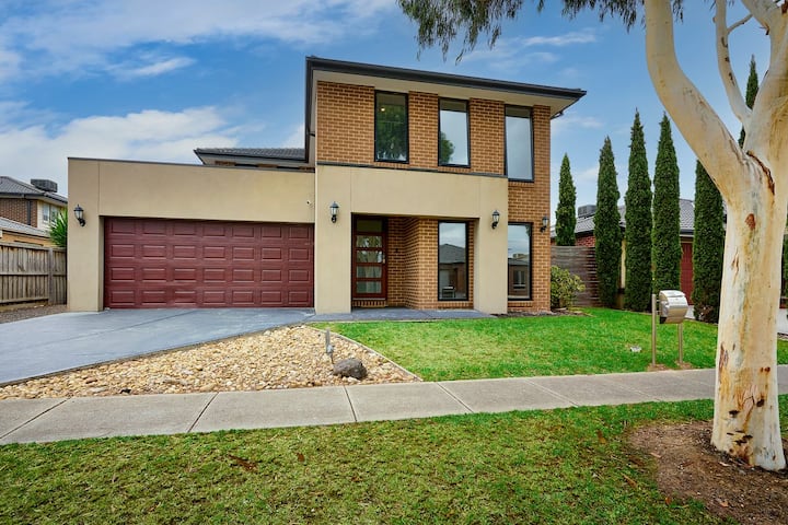 Point Cook Serenity Stay 4 Bedrooms - Melbourne