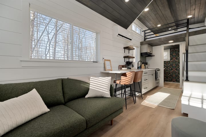 Tiny Home · Hot Tub · Fire Pit · For Two - Laurelville, OH
