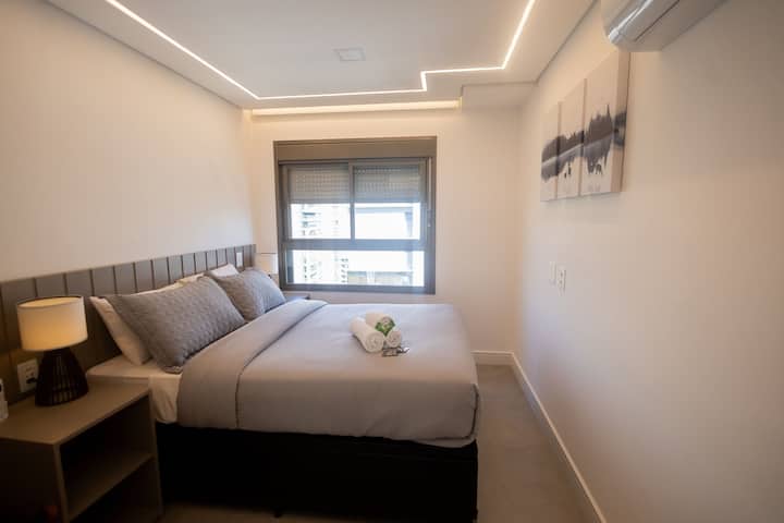 Apto C/ Ar, Piscina E Academia - Moema