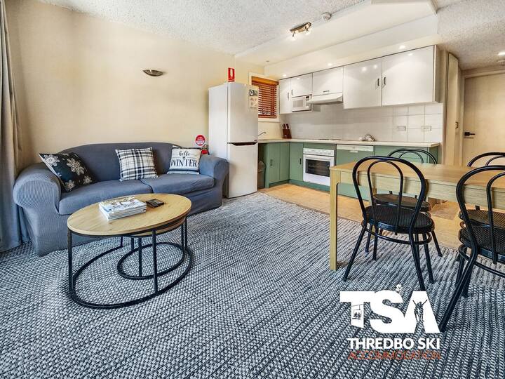 Sashas 2 - Central Village - Thredbo