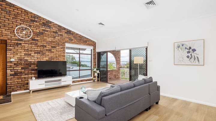 Government House, 35 Government Rd - Pet Friendly - Nelson Bay