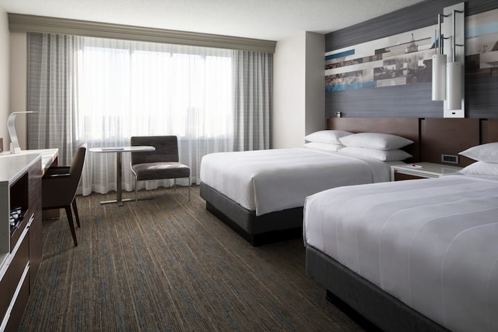 Kansas City Relaxing Stay |Concierge Lounge Access - Kansas City, MO