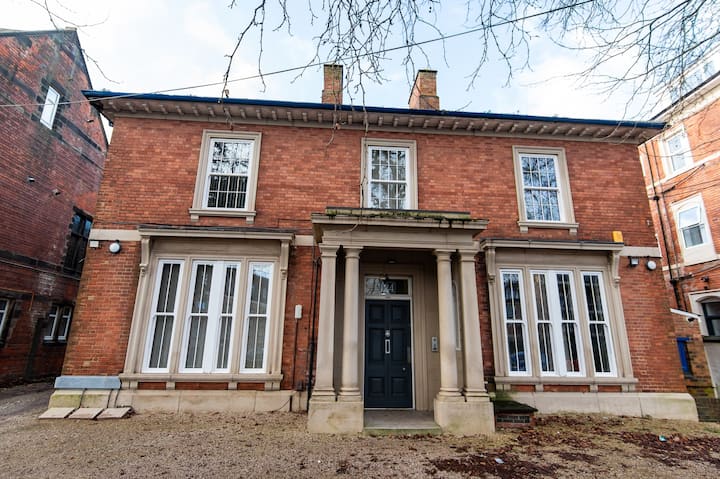 A Modern 1 Bedroom Apartment In Derby! - Derby