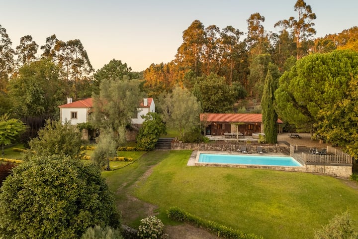 São Julião Retreat | Pool, Jacuzzi & Garden Escape - Barcelos