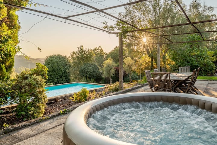 São Julião Retreat | Pool, Jacuzzi & Garden Escape - Barcelos