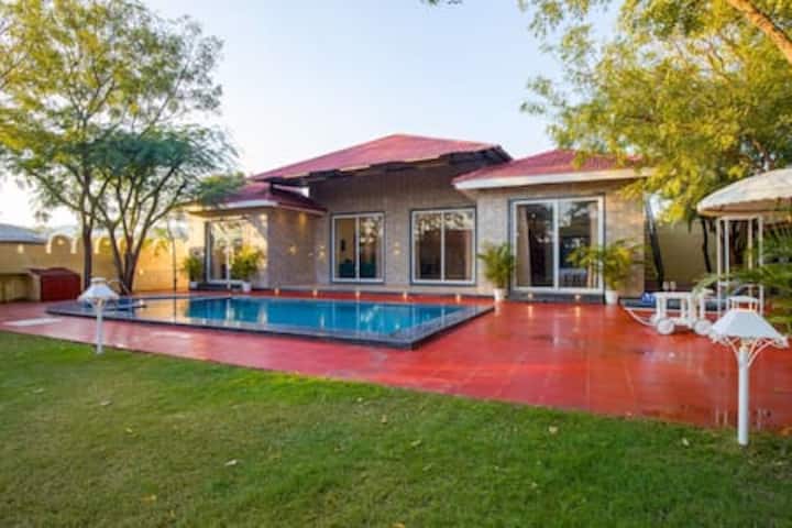 Exquisite 5-bhk Retreat With Pvt Pool - Udaipur