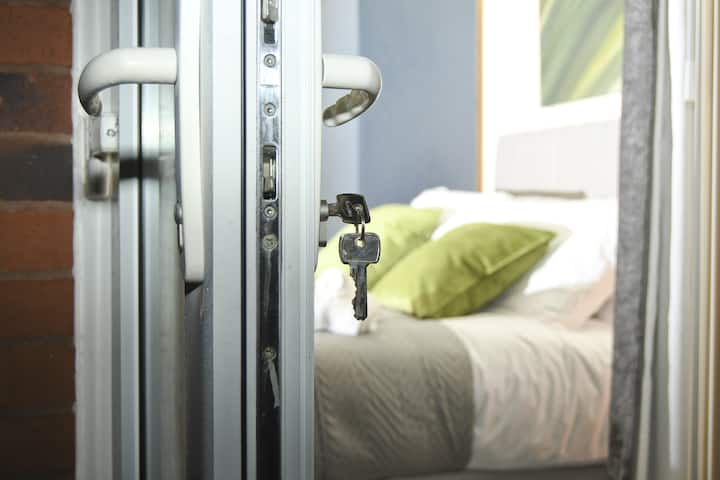 Warrington Suites By Relax Stays - Warrington