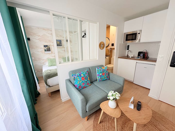 Moret Art Flats 1 Bedroom Patio View - Paris