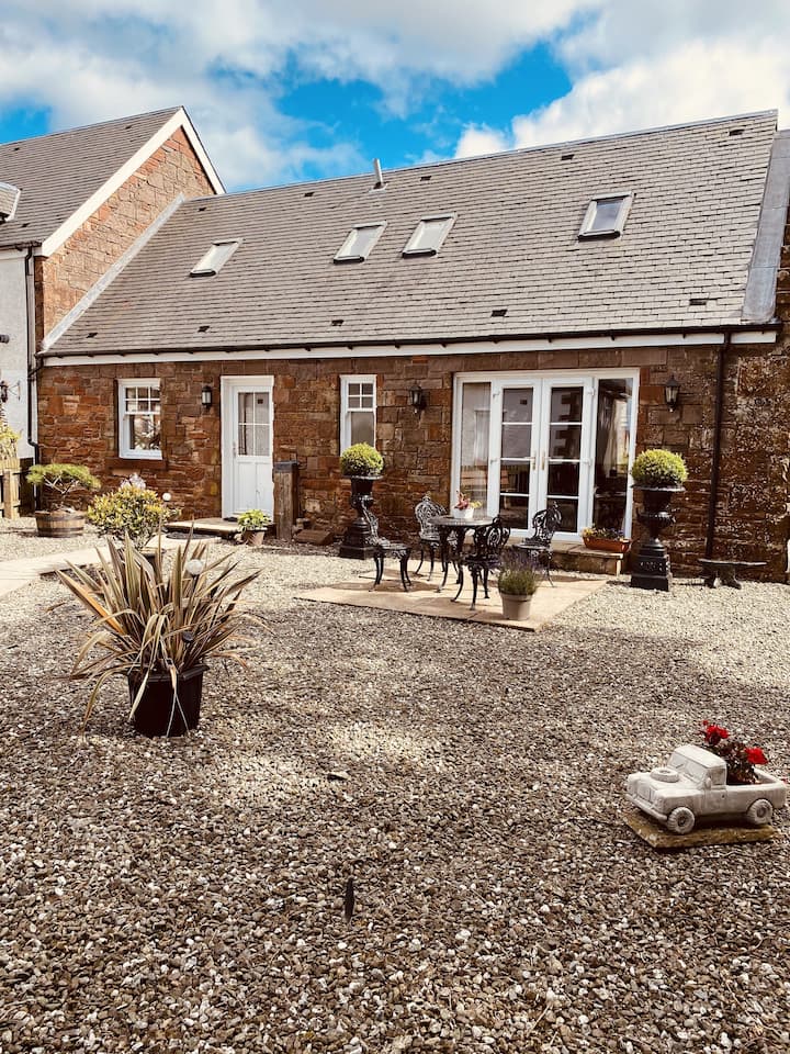 Stables Cottage, Loaninghead - Drymen
