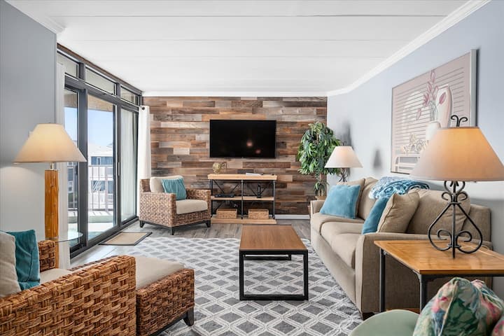 Large Beachfront Two Bedroom Condo W/ Outdoor Pool - Ocean City, MD