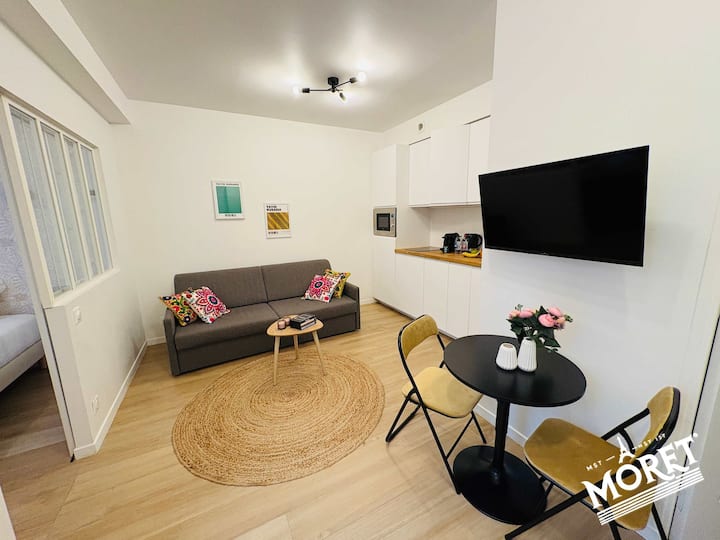 Moret Art Flats 1 Bedroom Ac Patio Terrace -