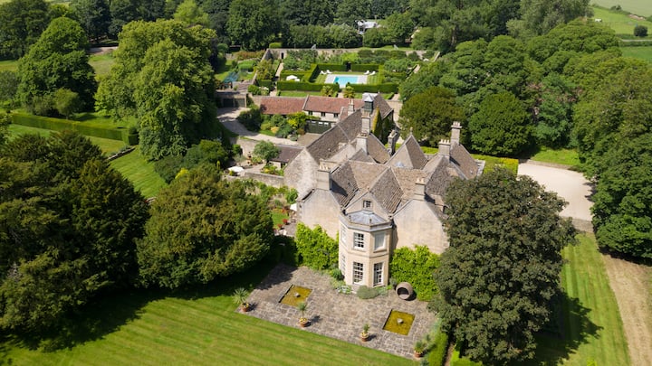 Tormarton Court Badminton - Castle Combe