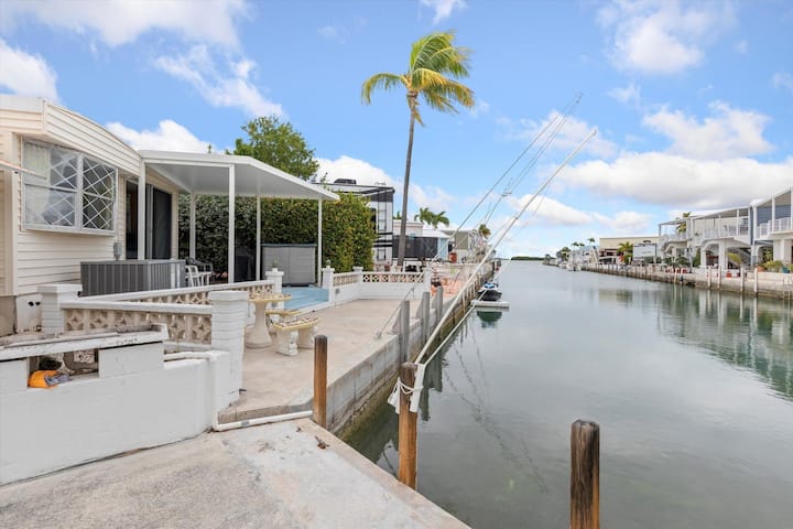 Canal Front Home In Gated Community. Salt Life - Florida Keys