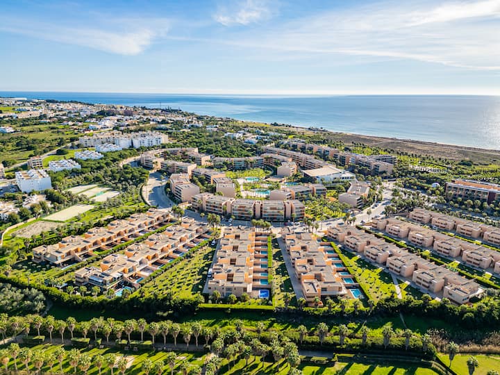 Salgados Beach - 2 Bedroom Apartm By Dreamplacesen - Guia