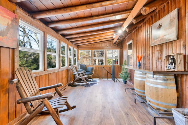 Bear Hollow W/ Game Room! - Lusby, MD