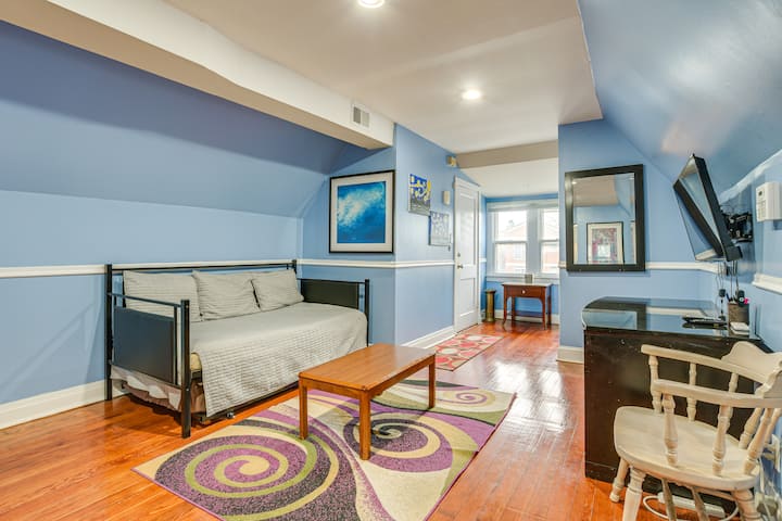 < 2 Mi To Uchicago: Apt Near Bus Stops! - Chicago