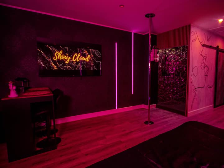 Shiny Cloud Love Room - Limoux