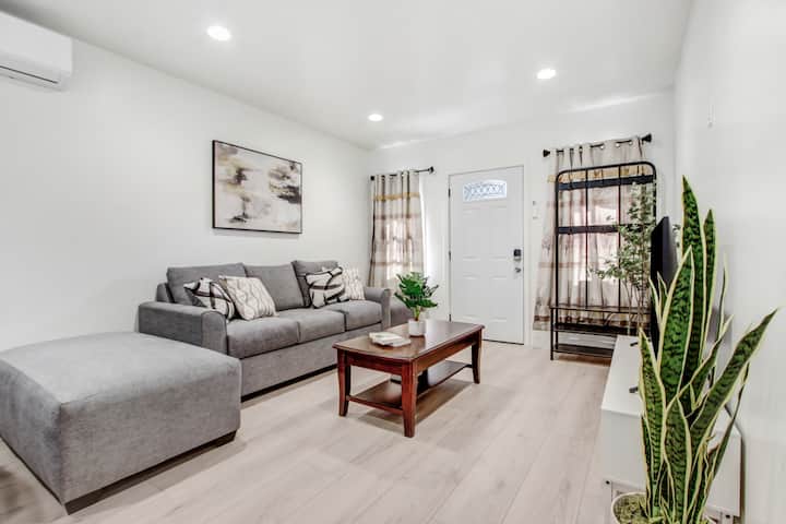 Serene Urban Haven - Alhambra, CA
