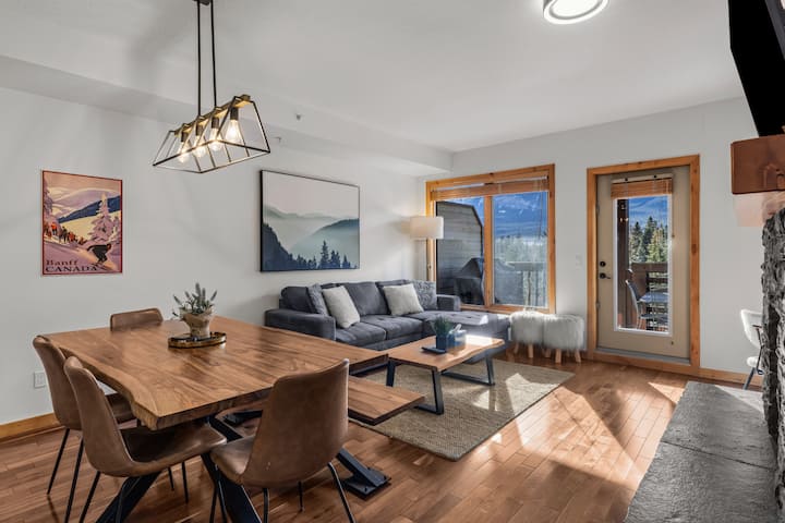 Serene 3br Rockies Stay W/ Hot Tub & Near Dt - Canmore
