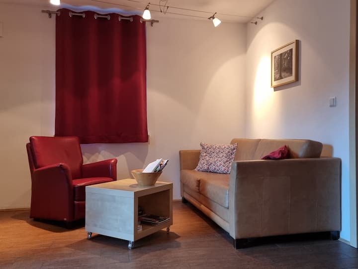 Ferienwohnung "Die Rote" (Kasa Pöllmann) - Erbendorf