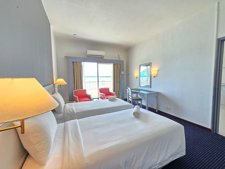 Seaview 1br / 2pax, Private Beach! Paradise#64 - Teluk Bahang