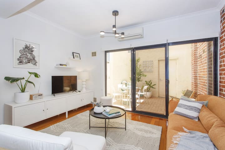 West End Courtyard Retreat - Fremantle Apartment - Fremantle Station