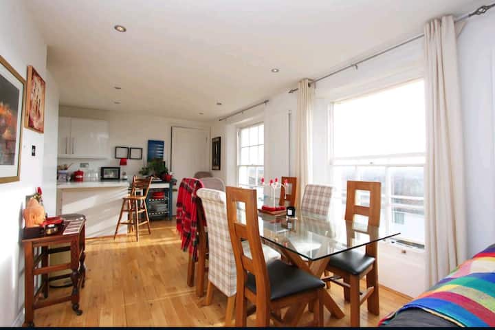 Beautiful Top Floor - Amazing Views Of Devon - St James Park