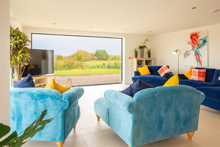 Beautiful Barn Conversion - Orchard Escape For 12 - Evesham