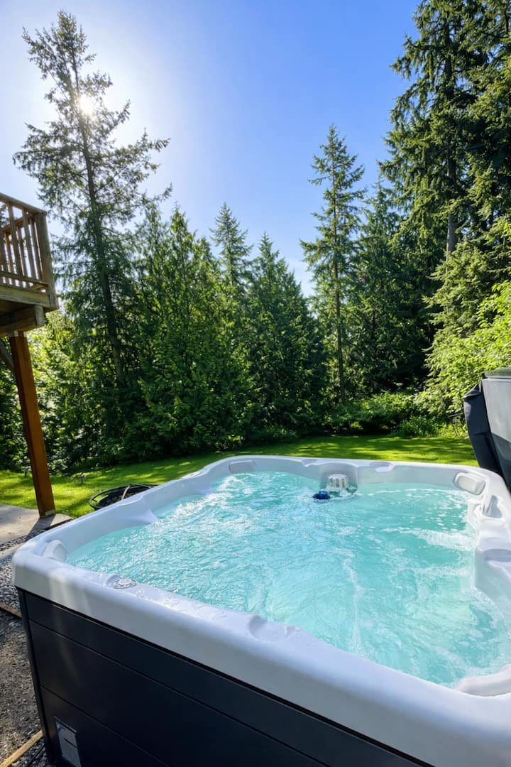Private Hot Tub With Peloton And Ping Pong - Mukilteo, WA